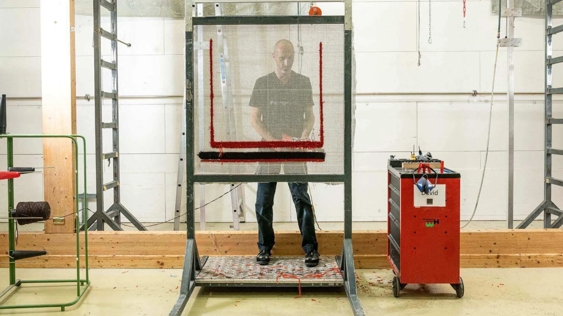 Rug Tufting Frame Guide: How to Choose & Set Up the Perfect Frame ...